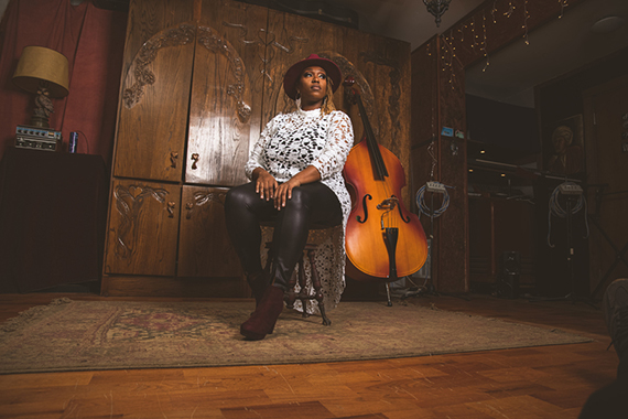 Vocalist Karen Poole jumps into deep end with debut album - The ...
