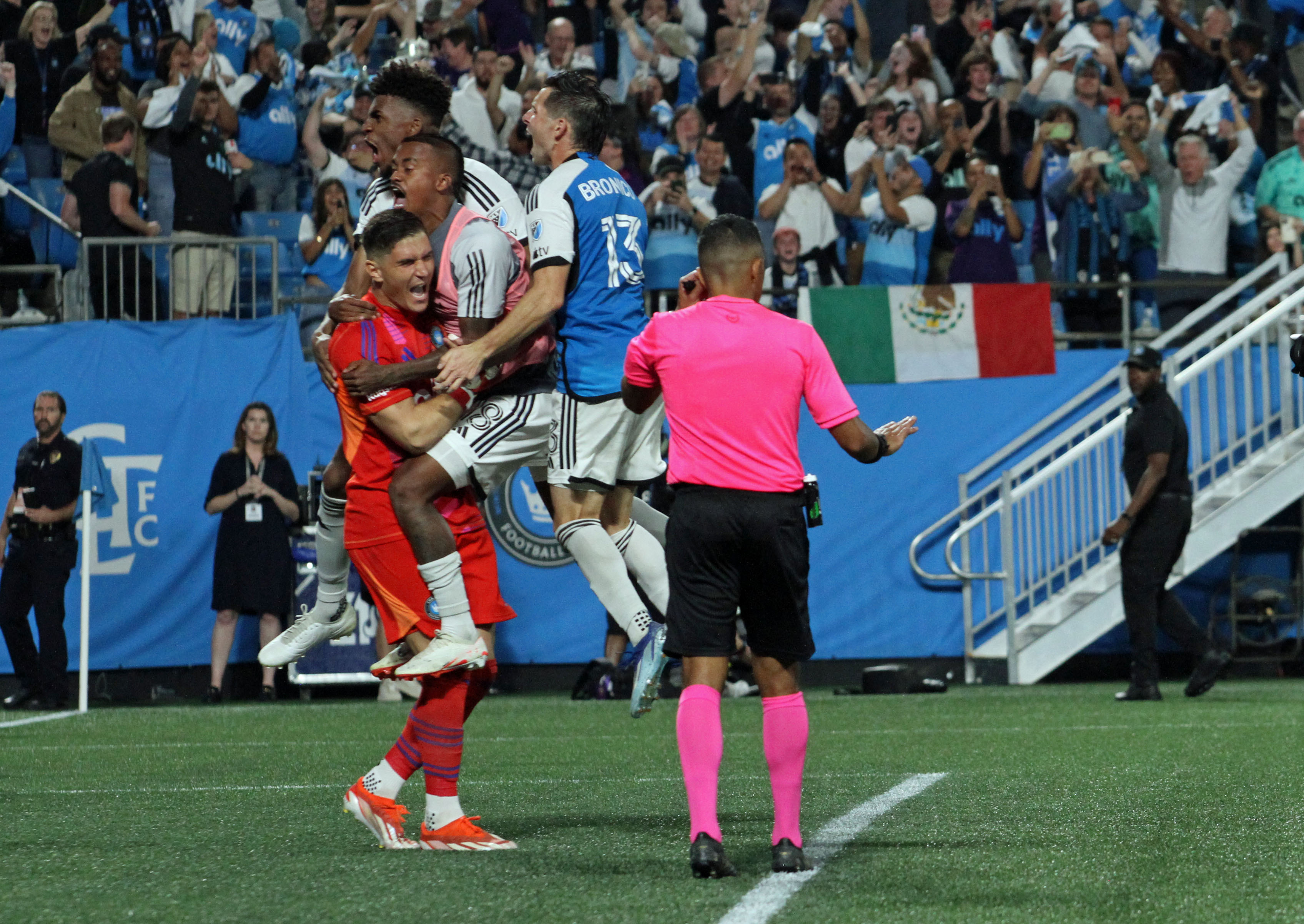 The Great Wall of Kahlina: MLS Goalkeeper of the Year - The Charlotte Post